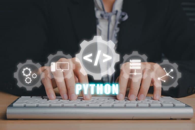 Što je Python? 8 ključnih pojmova za početnike - indeks.hr
