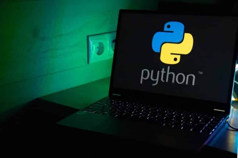 Što je Python? 8 ključnih pojmova za početnike - indeks.hr